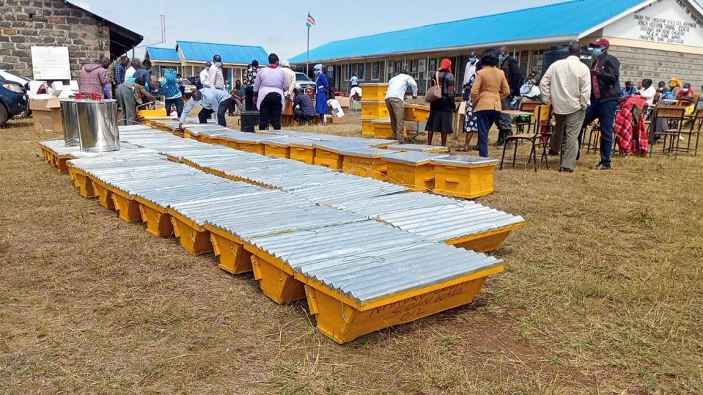 Modern beekeeping-Kenya Top Bar Hive and other equipment | Kilimo News